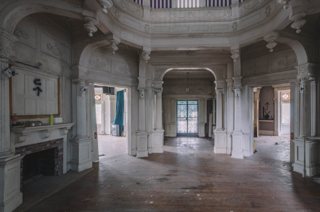 Ashlar Hall - Autopsy of Architecture